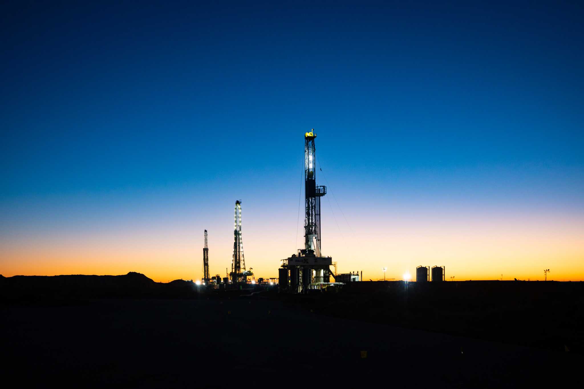 Baker Hughes: Rig count snaps losing streak, adds three rigs