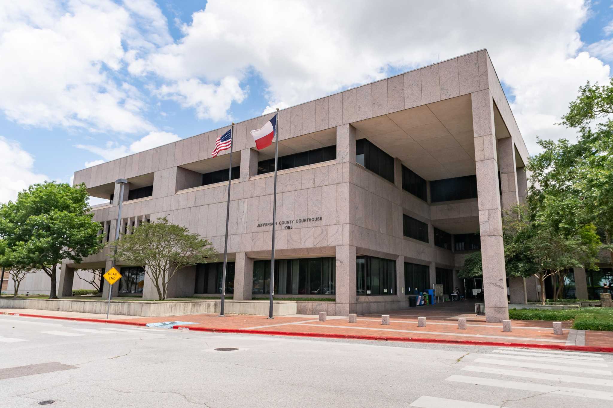Jefferson County prosecutor resigns after family assault arrest
