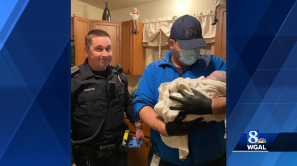 Police officers help deliver baby