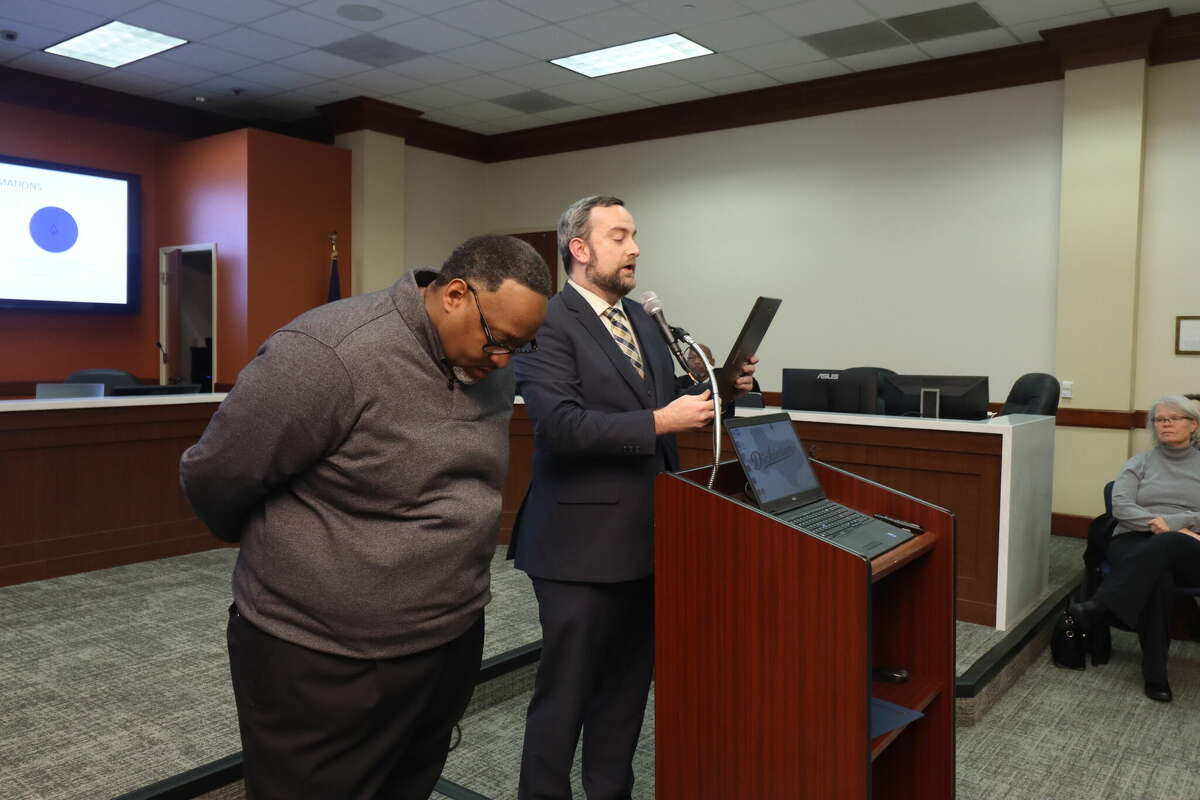 Dickinson bus driver who saved students from a burning school bus ...