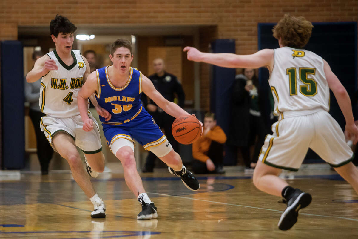 Midland High School vs. H. H. Dow High School boys basketball district ...