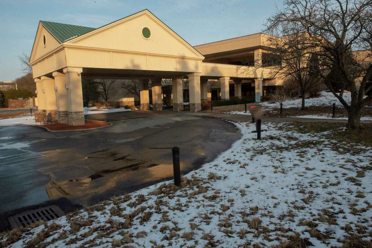One of Wolf Road's largest hotels in Colonie, former Turf Inn, now ...