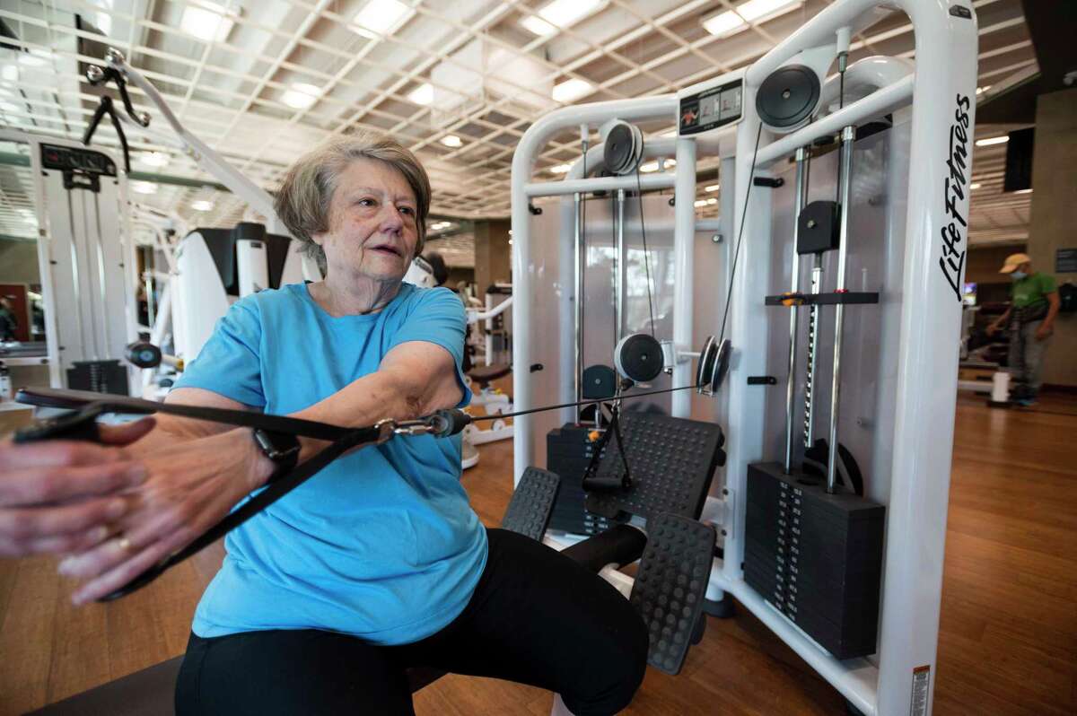 Katy woman loses 110 pounds after bariatric surgery and steady workouts