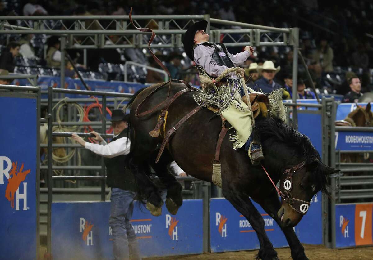 Barrel racer Kassie Mowry on a roll at RodeoHouston