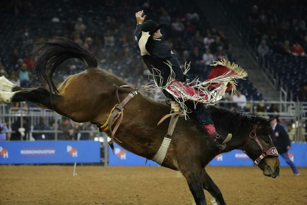Barrel racer Kassie Mowry on a roll at RodeoHouston