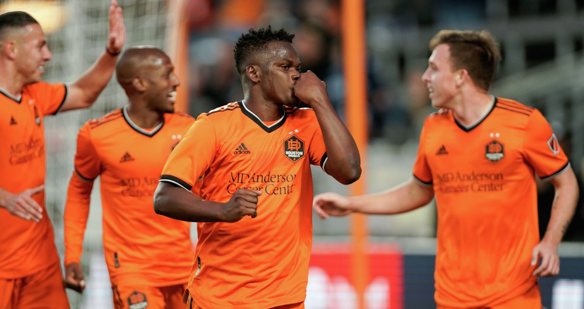 Darwin Quintero lifts Dynamo to first win of season