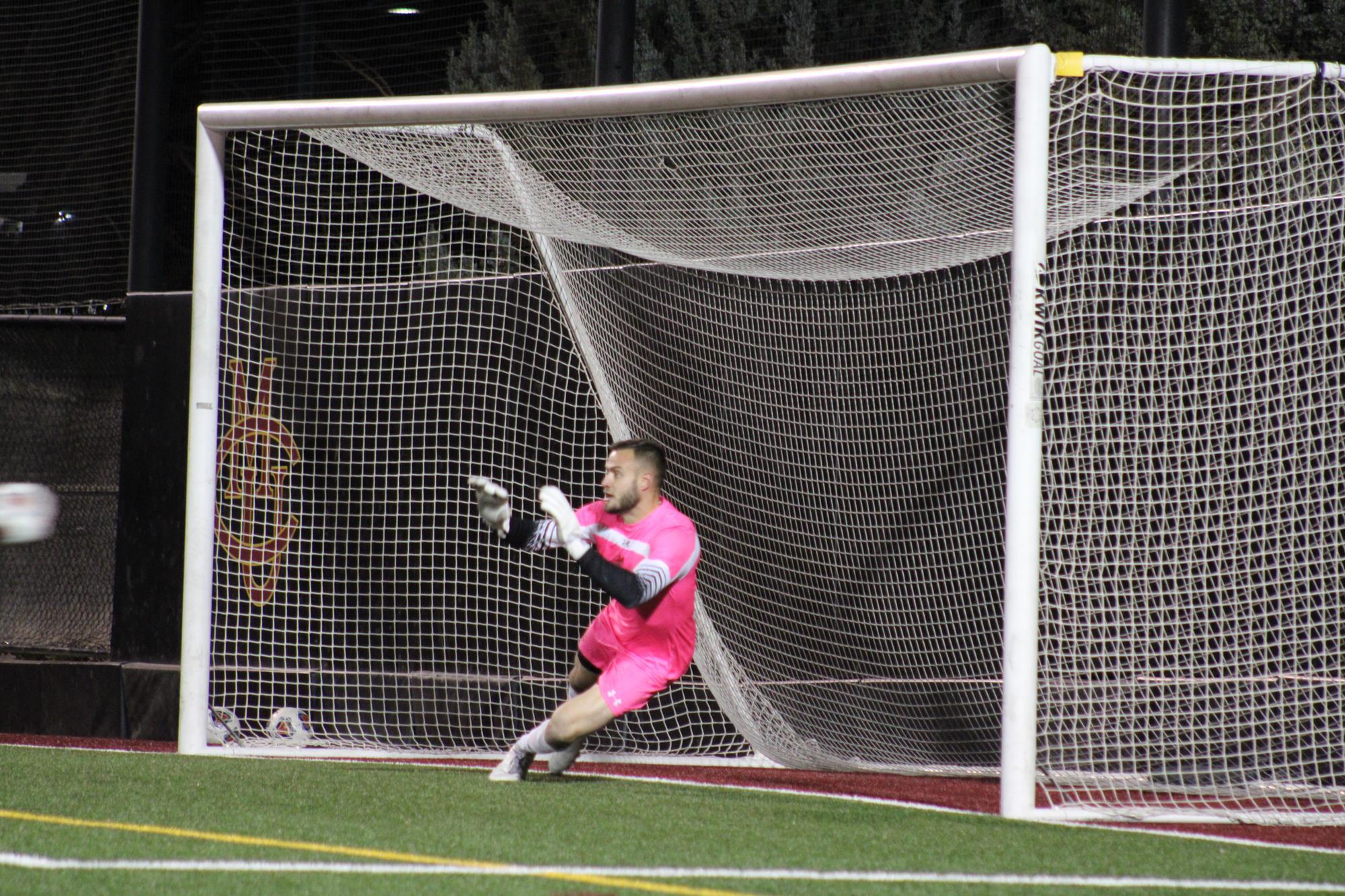Heat add goalkeeper Connor Durant