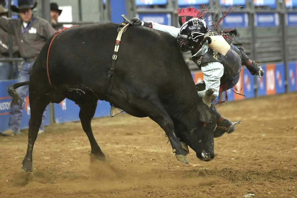Photos: Sunday's action at RodeoHouston