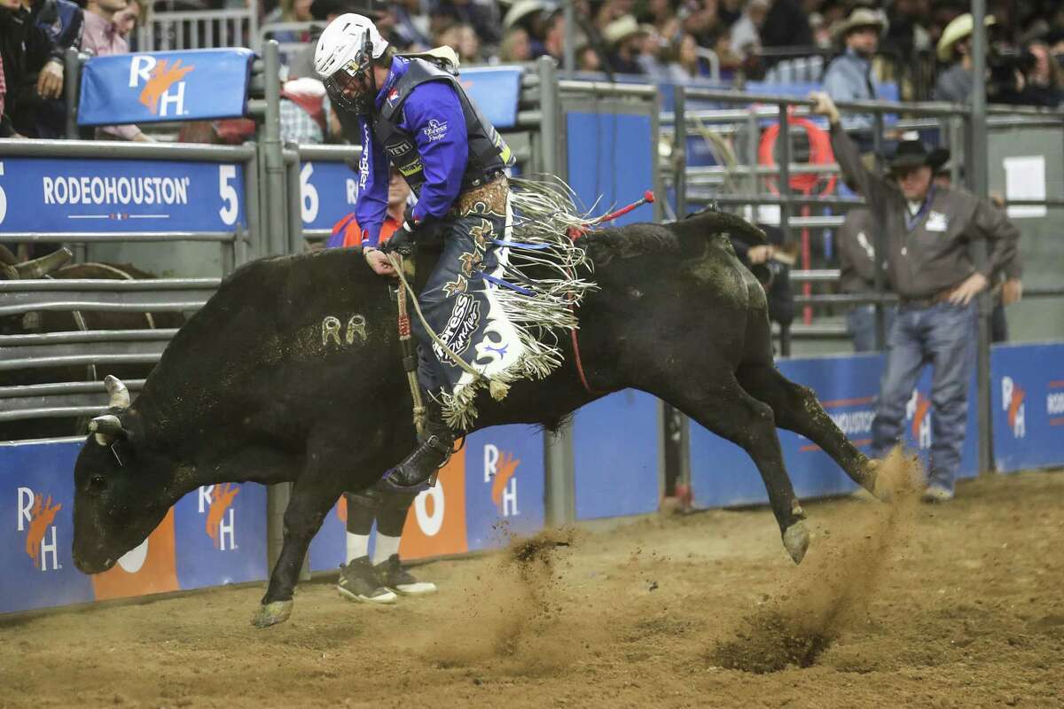 Photos: Sunday's action at RodeoHouston