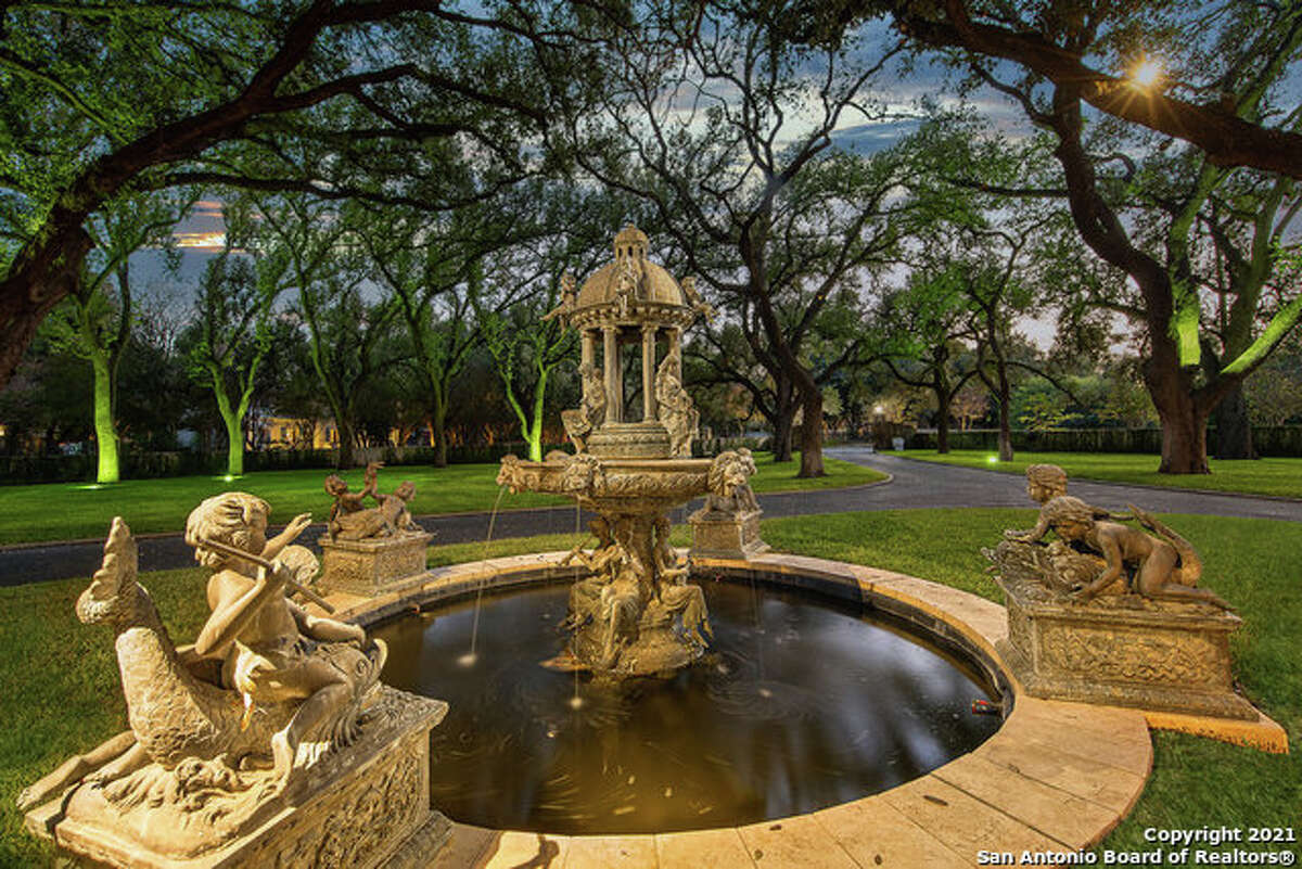 Photos: Terrell Hills mansion designed by famed architect Atlee Ayres ...
