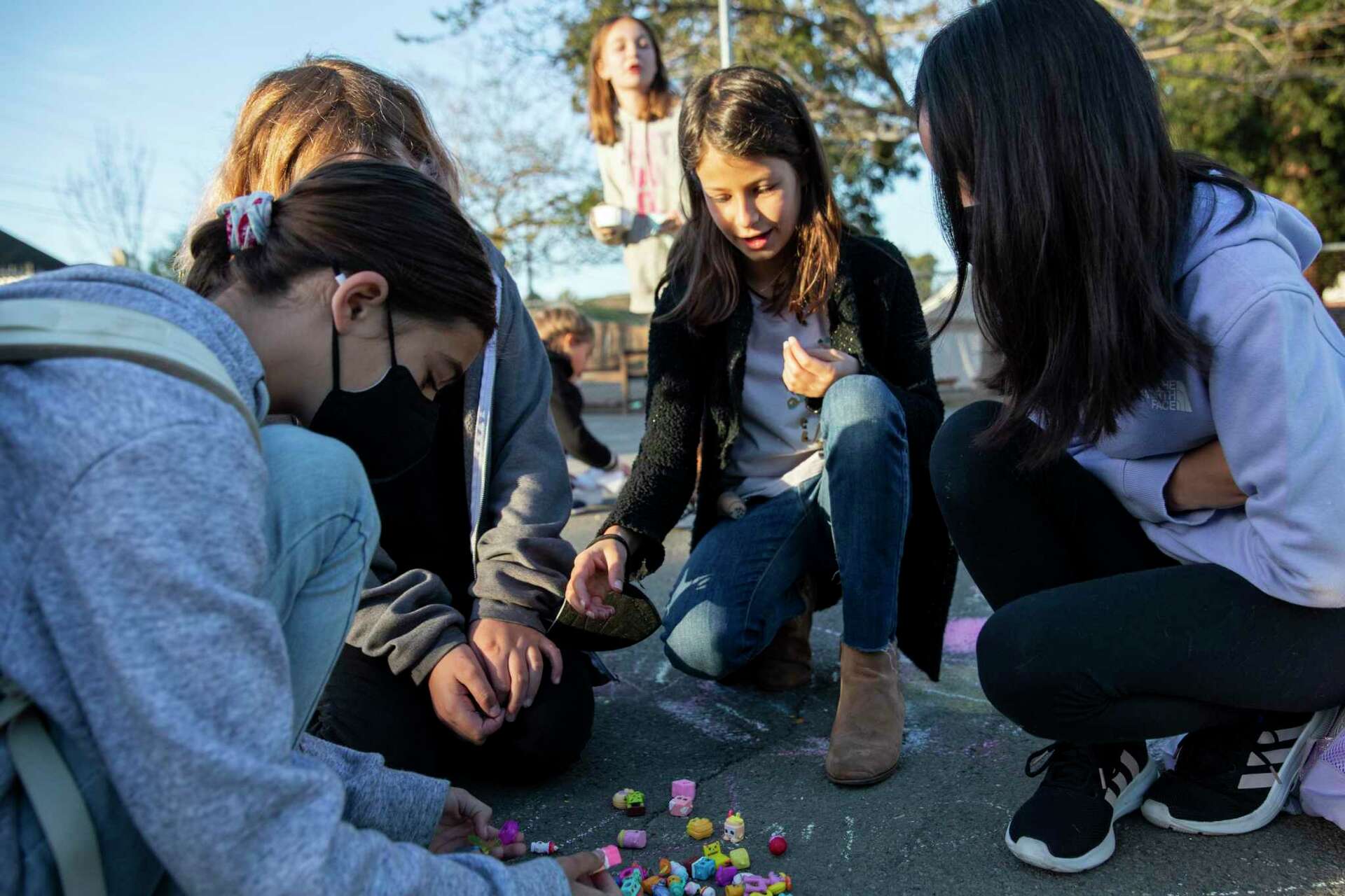 Bay Area schools face the first day in classrooms without a mask ...