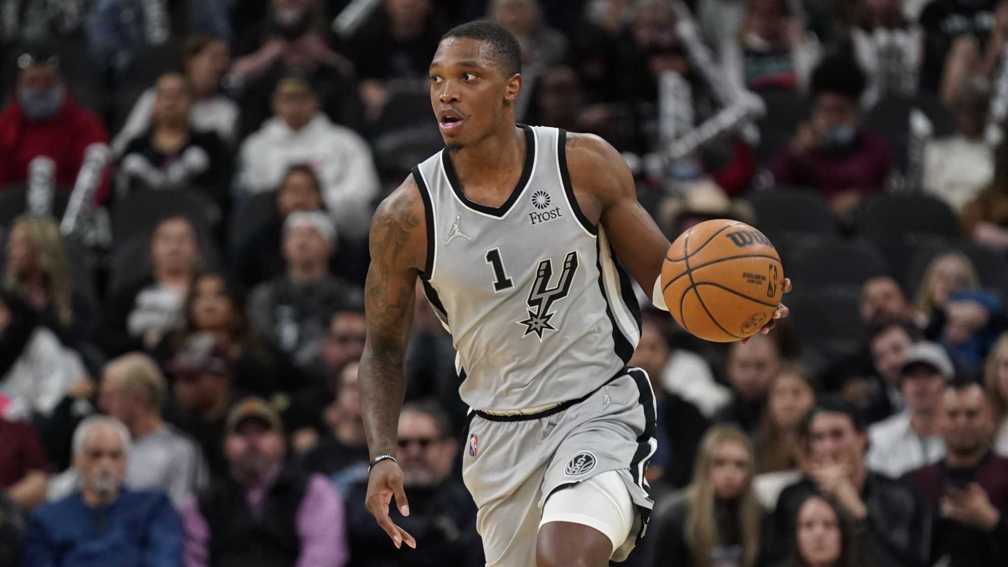 Lonnie Walker’s scoring surge boosts Spurs’ bench production