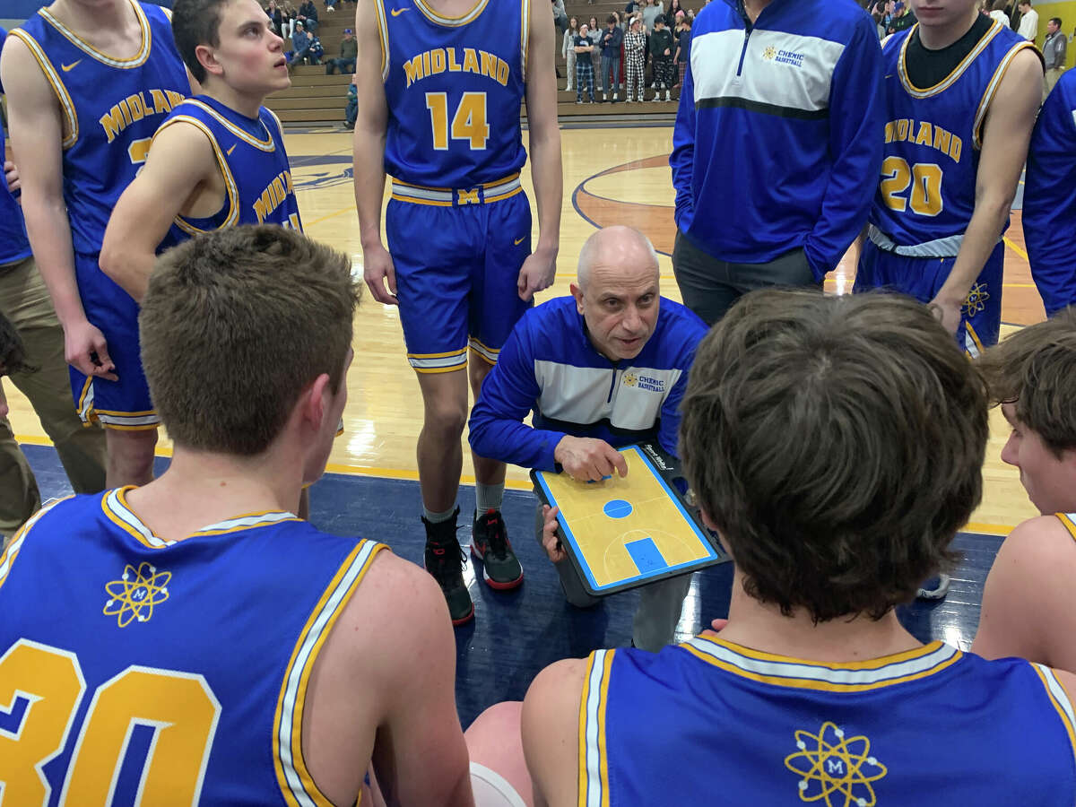 Goodbye, Mr. Krause: Popular Chemics' coach leaving basketball, teaching