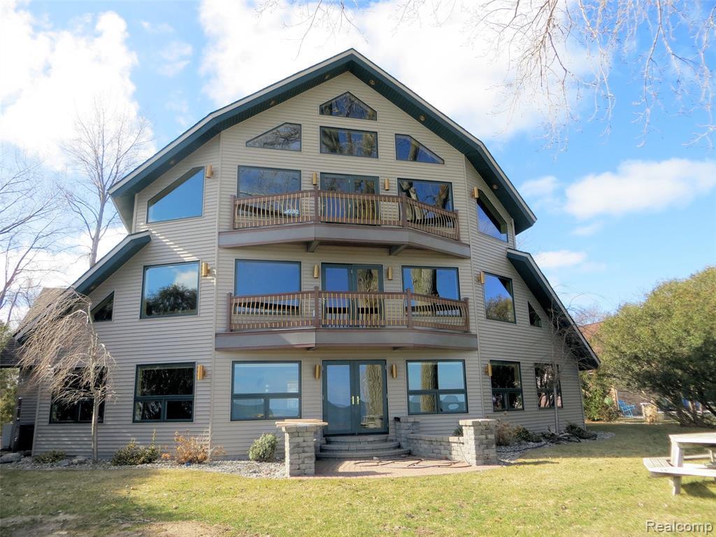 See inside 3-story Sand Point home listed at $688,000