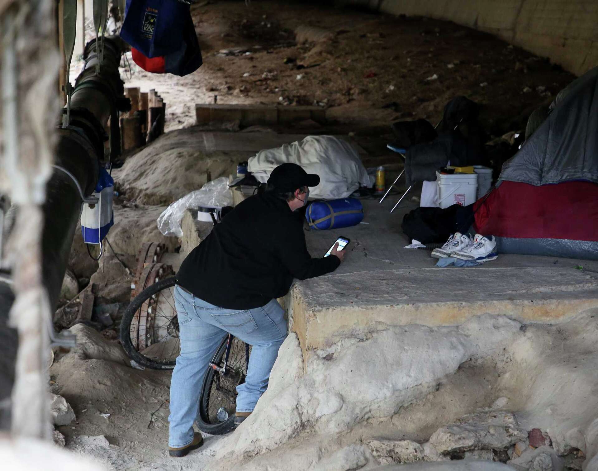 Houston-area homeless count drops 19% during pandemic as COVID-related ...