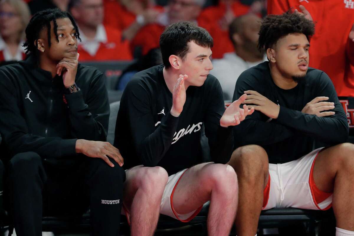 On Houston’s NCAA-bound basketball team, meet the fan favorite: walk-on ...