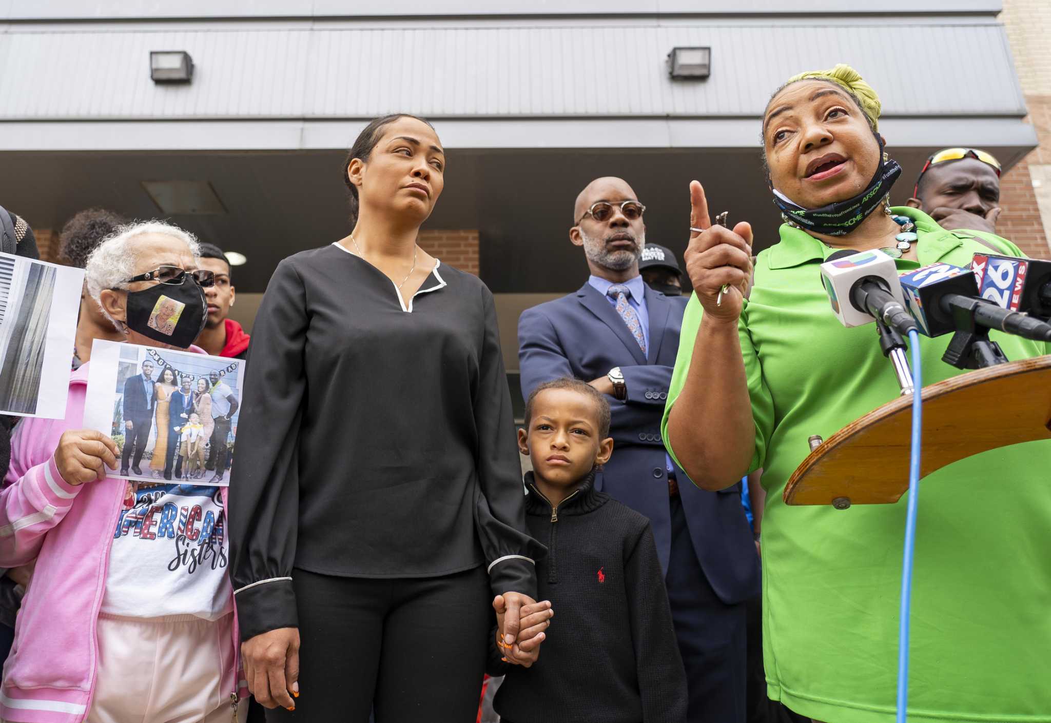 Fred Harris family sues Harris County jail