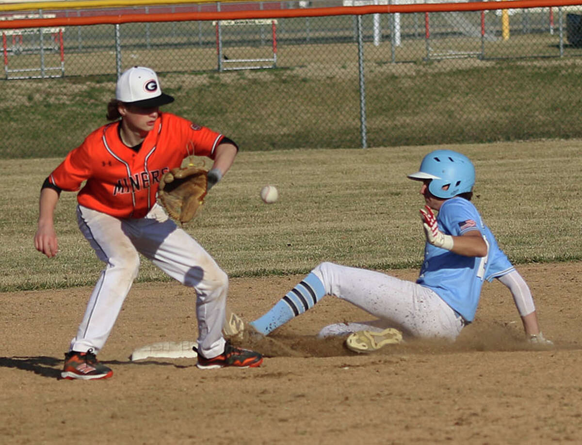 WEDNESDAY BASEBALL ROUNDUP: Jersey's late rally beats Gillespie