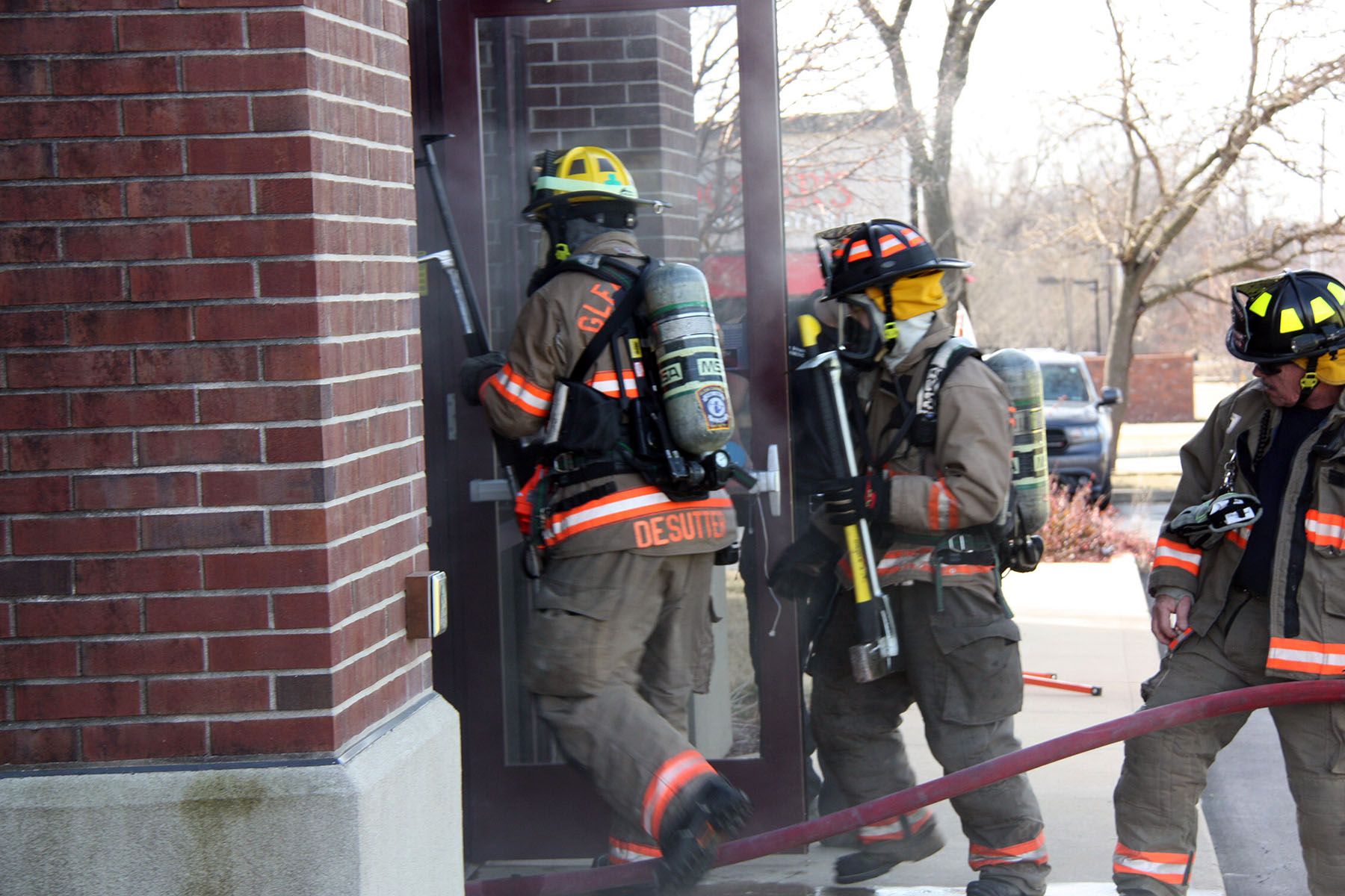 Heat wave takes toll on outdoor workers, especially firefighters