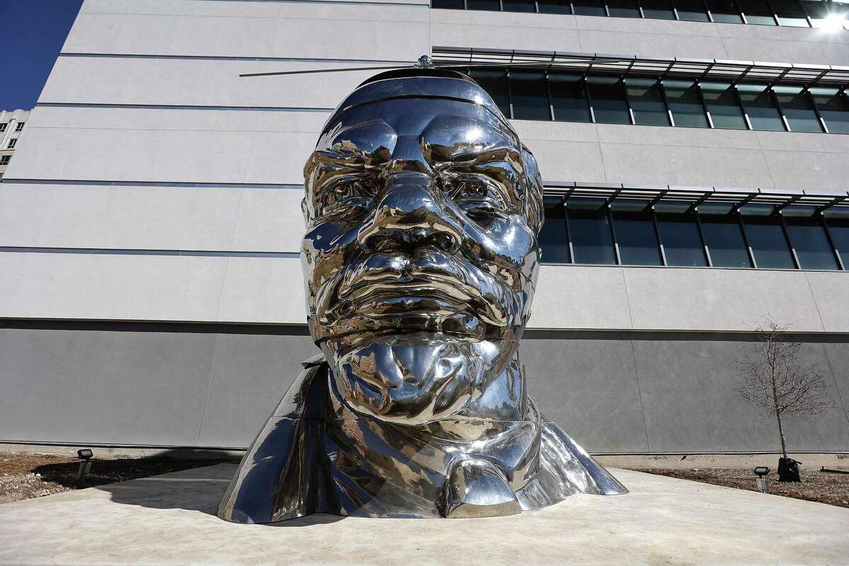 Newly installed sculpture of Lenin and Mao in downtown San Antonio ...