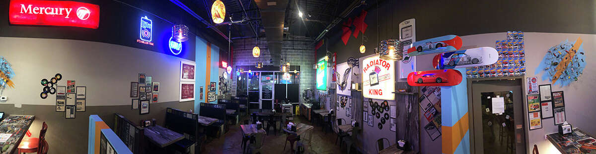 Chappy's serves up burgers, fried chicken and car-related décor