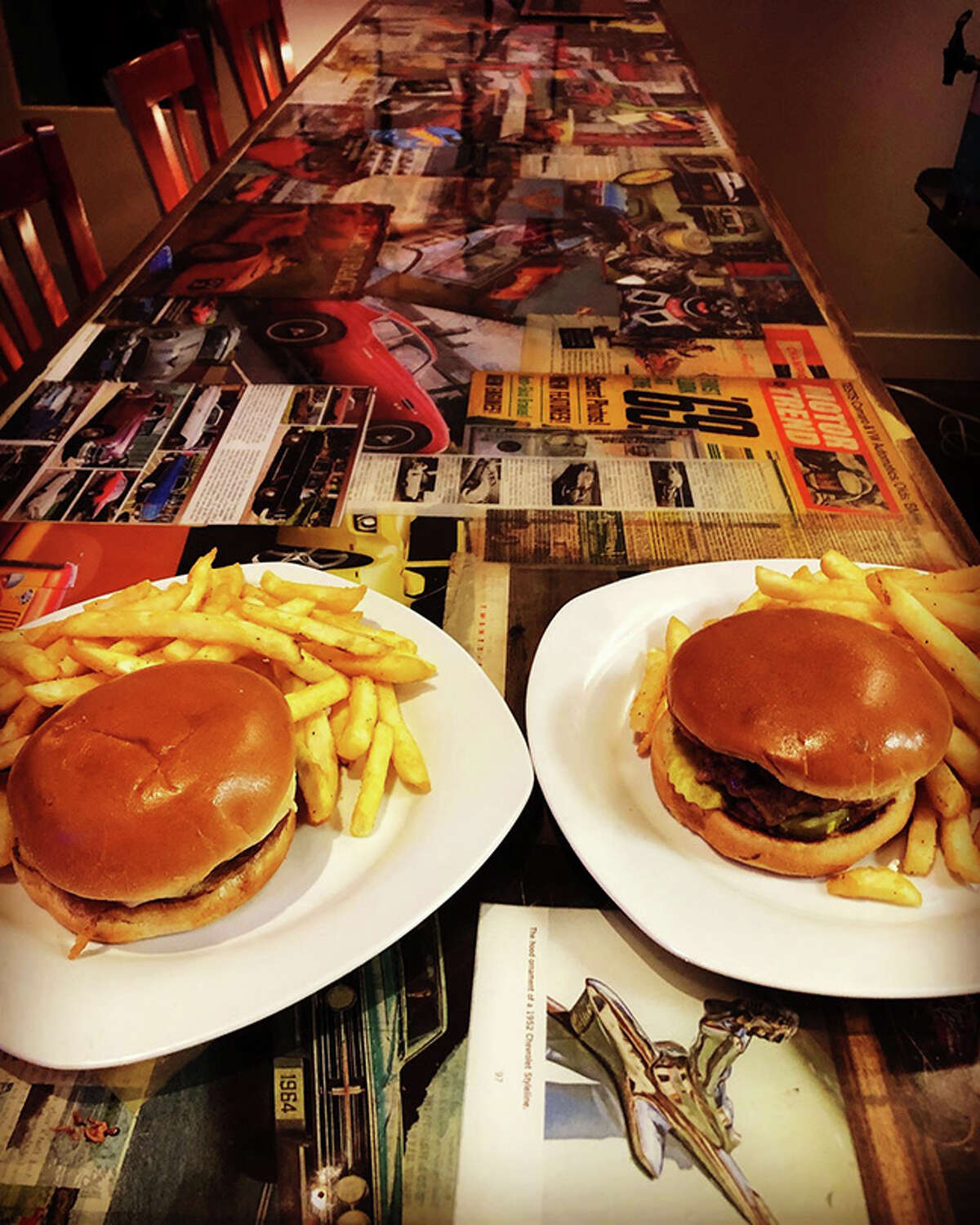 Chappy's serves up burgers, fried chicken and car-related décor