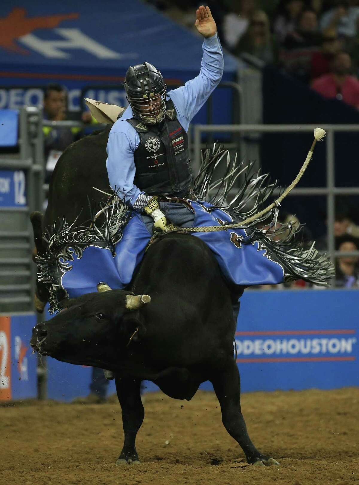 Bareback rider Will Lowe puts on a show in Semifinal 2 at RodeoHouston