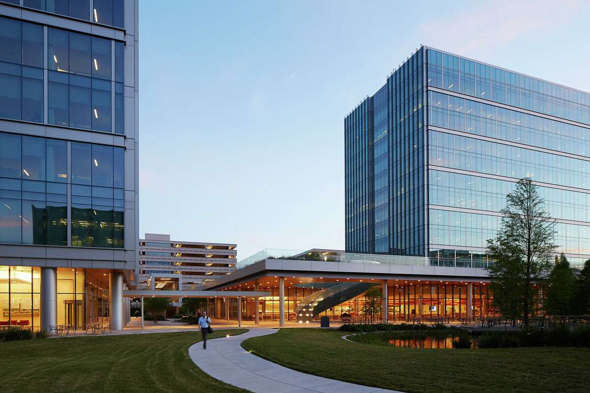 Shell's pilot office redesign in Houston offers a peek at the hybrid ...