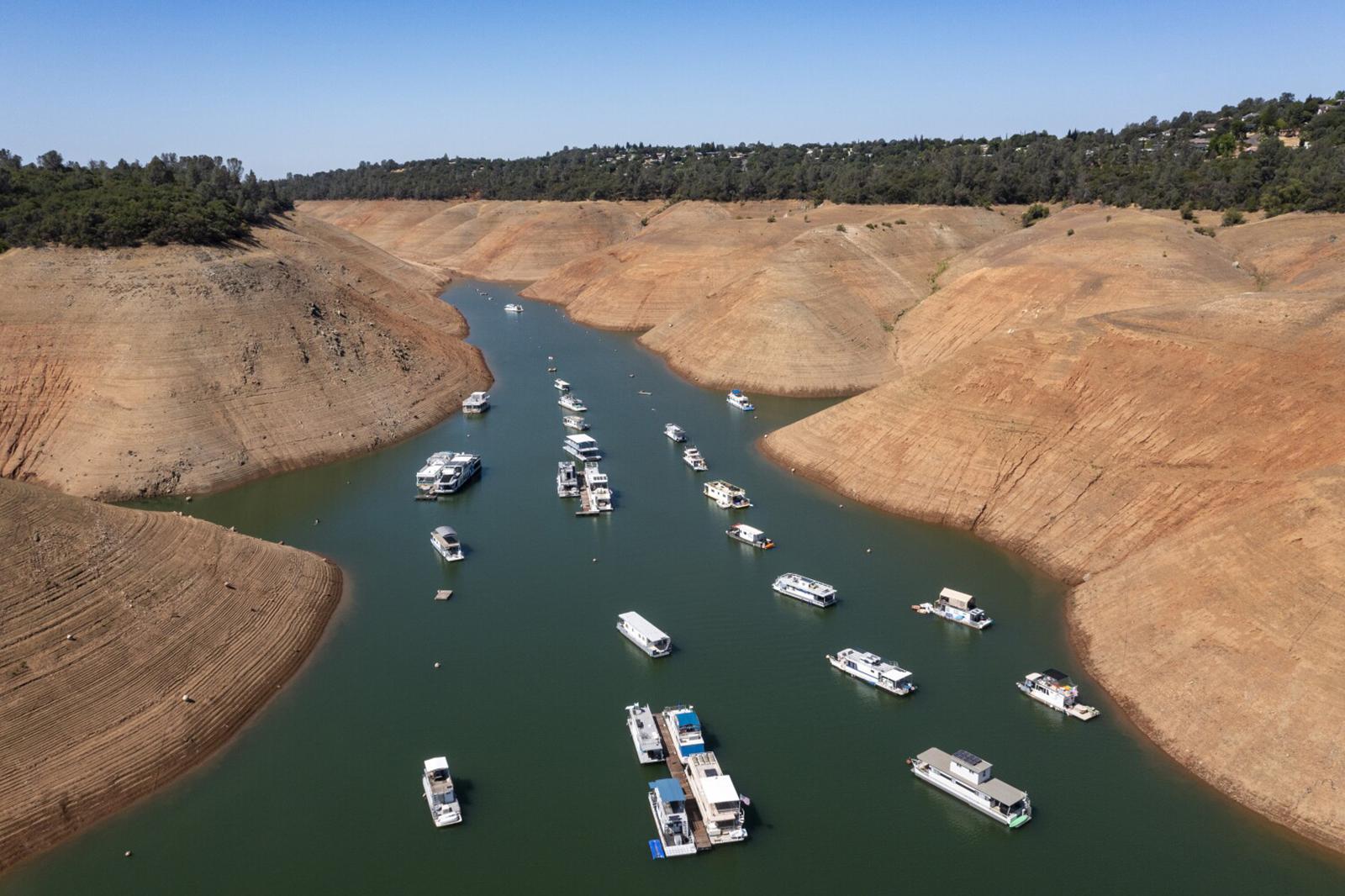 California drought: State water officials rein in supplies for cities ...