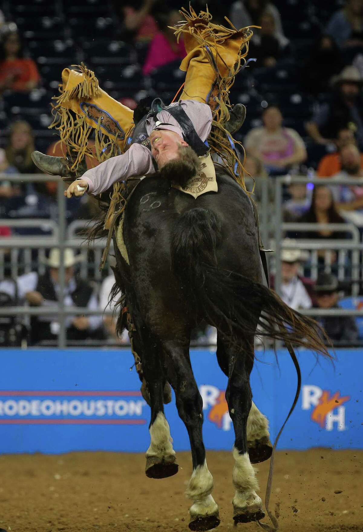Saddle bronc rider Wyatt Casper wins RodeoHouston Wild Card