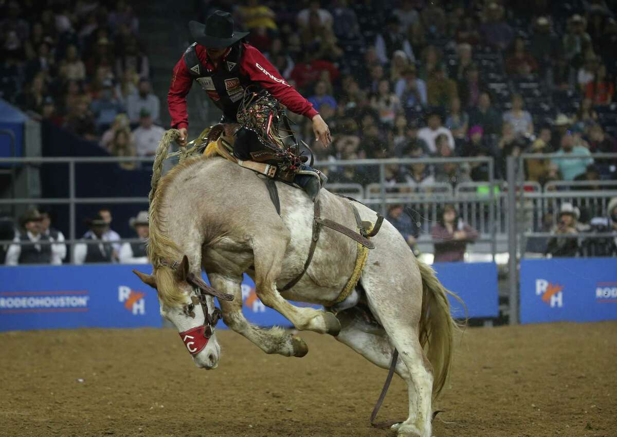 Saddle bronc rider Wyatt Casper wins RodeoHouston Wild Card
