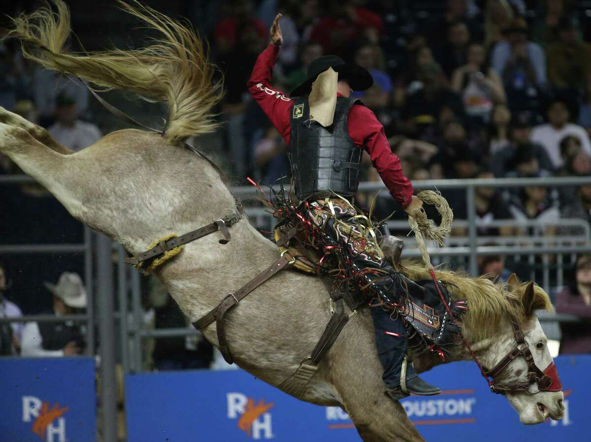 Saddle bronc rider Wyatt Casper wins RodeoHouston Wild Card