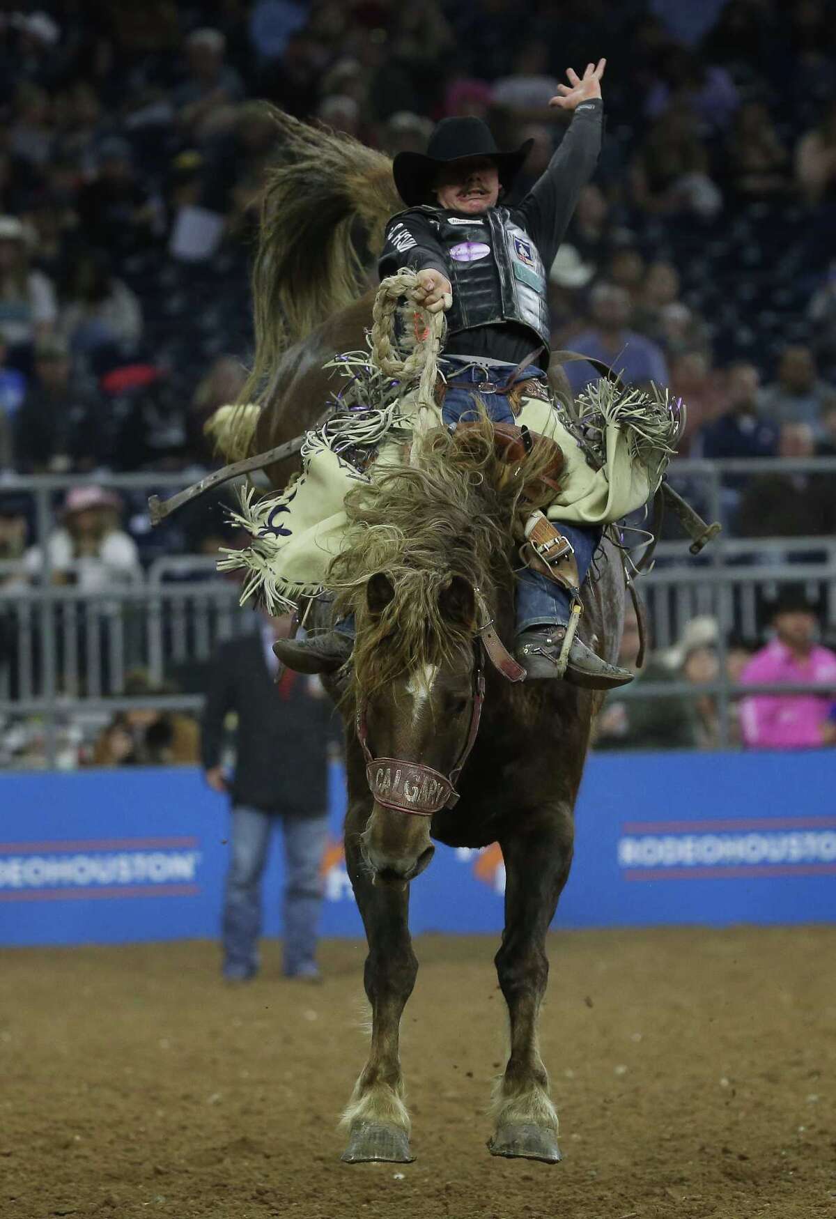 Saddle bronc rider Wyatt Casper wins RodeoHouston Wild Card