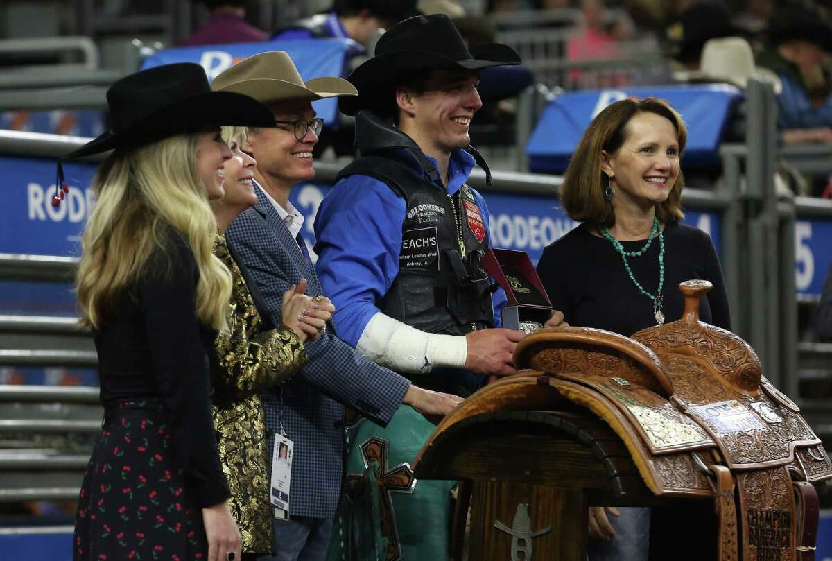 Photos: Saturday’s action at RodeoHouston