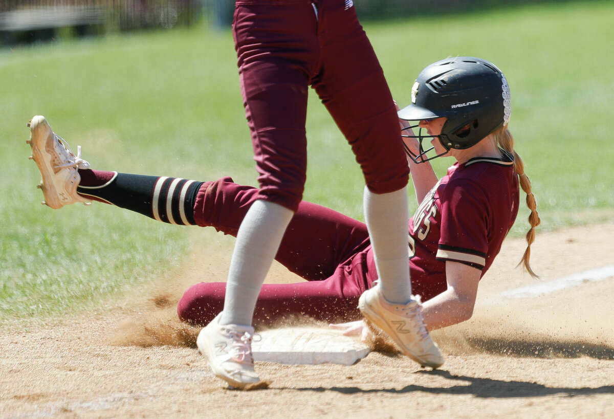 Mustangs lose back-and-forth battle with A&M Consolidated