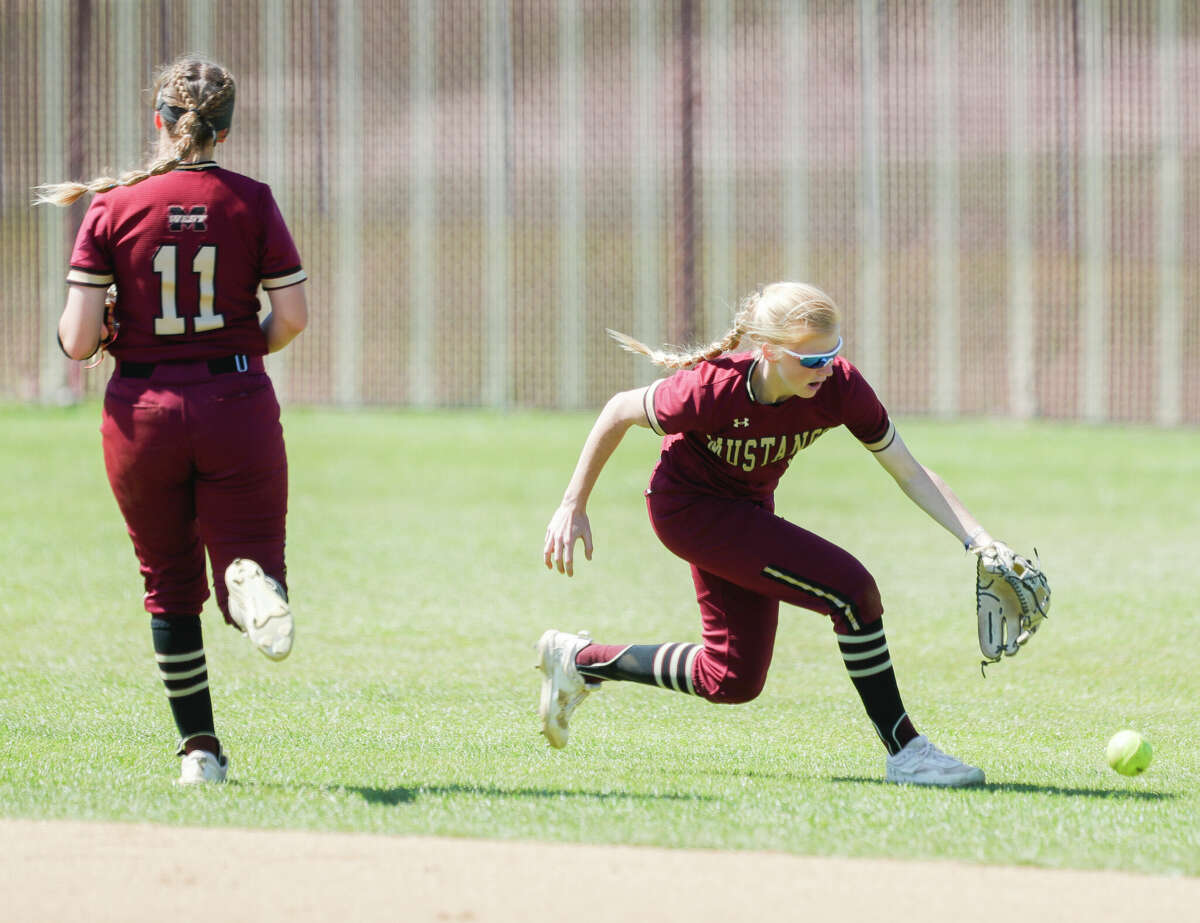 Mustangs lose back-and-forth battle with A&M Consolidated