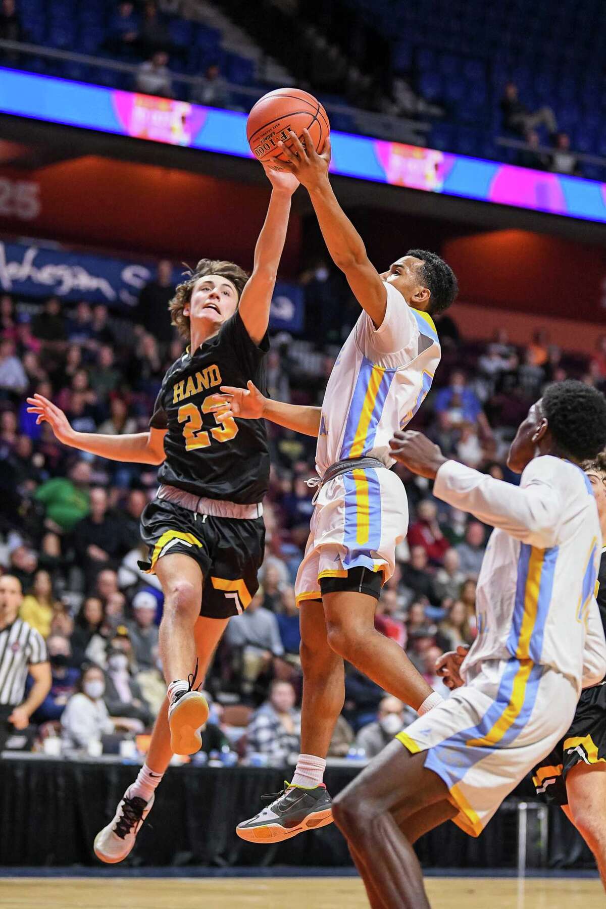 Hand boys basketball wins first state title, smothers Kolbe Cathedral ...