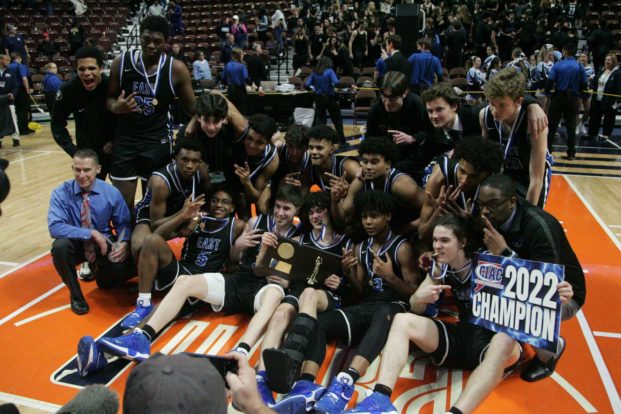 CIAC's 16-team Division I boys basketball field for 2022-23 season