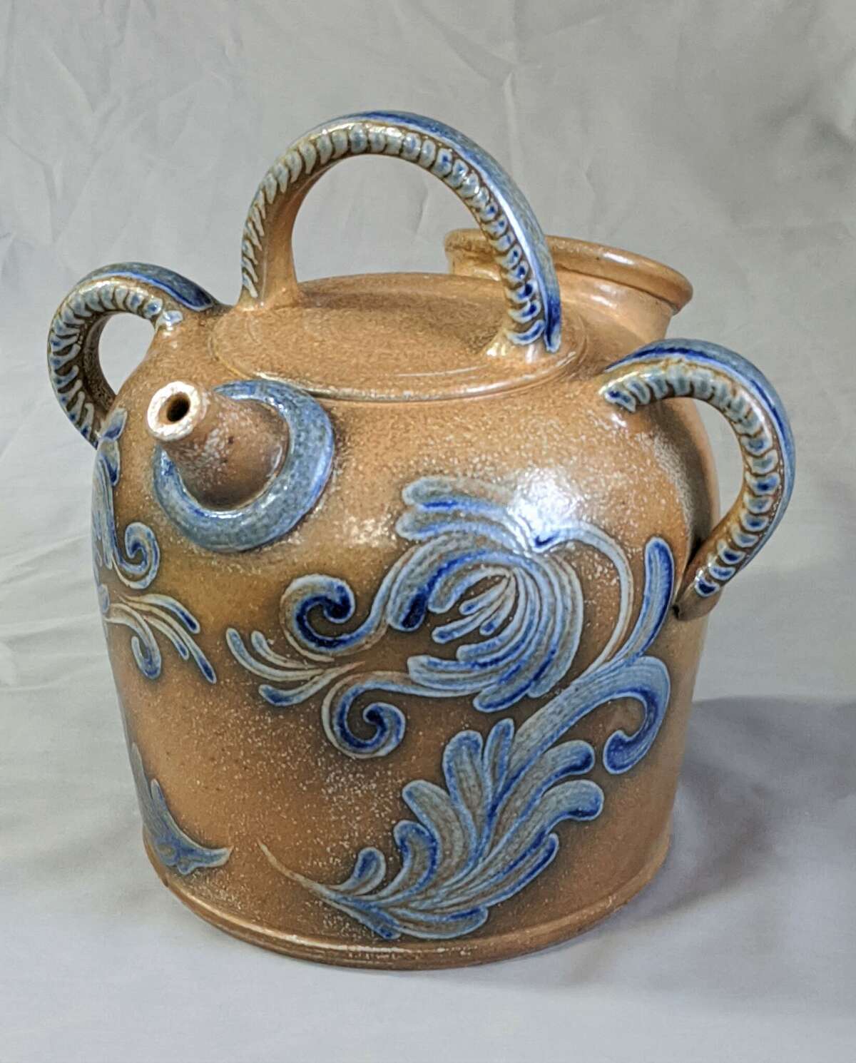 Elsah potters have passion for Early American craft