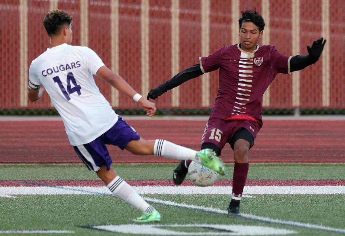 Magnolia West rallies to extend playoff streak