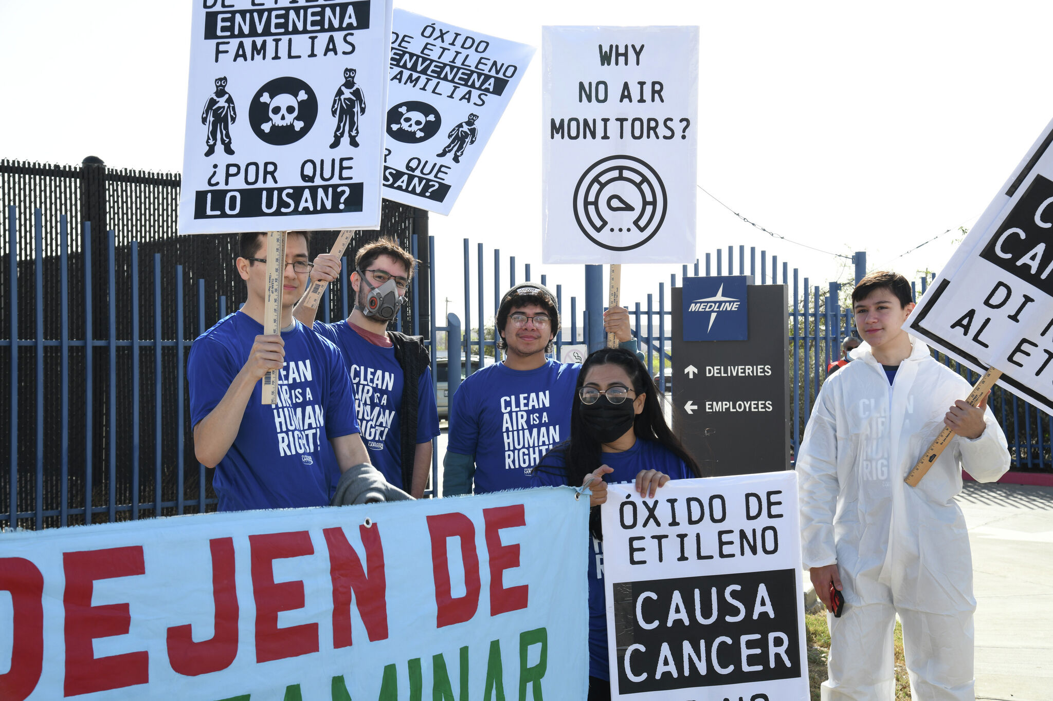 Laredo Clean Air Coalition stages protest outside Midwest-Medline