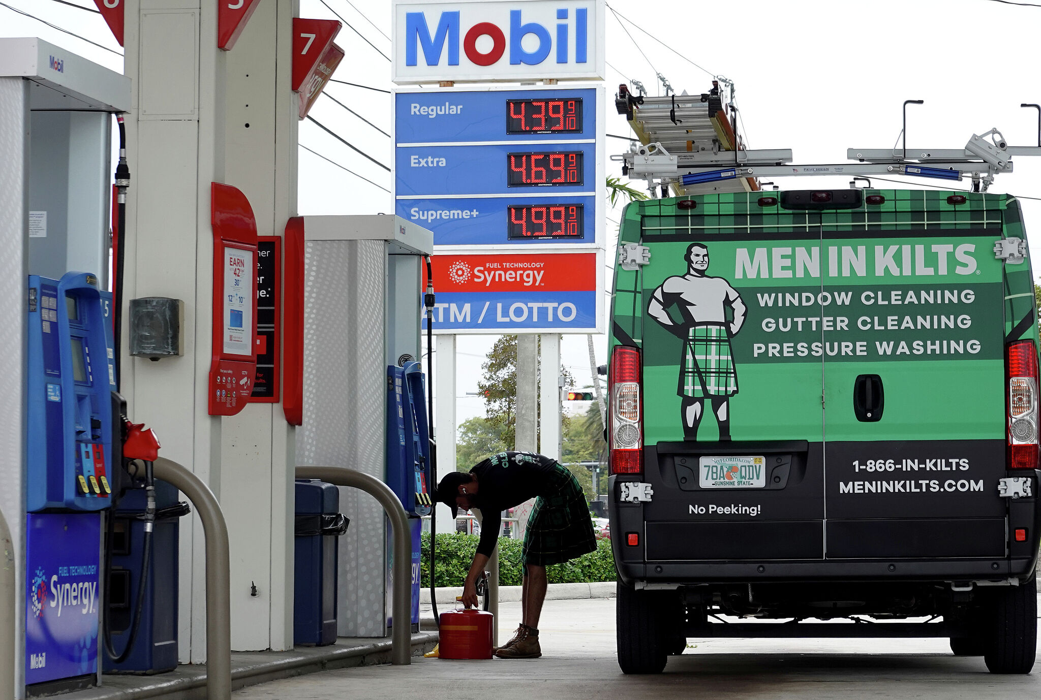 5 things to know about proposed gas stimulus checks