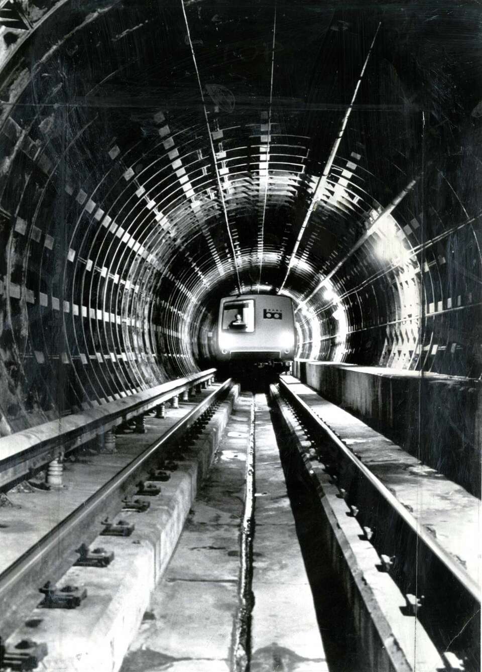 When science fiction became reality at the bottom of the bay ...