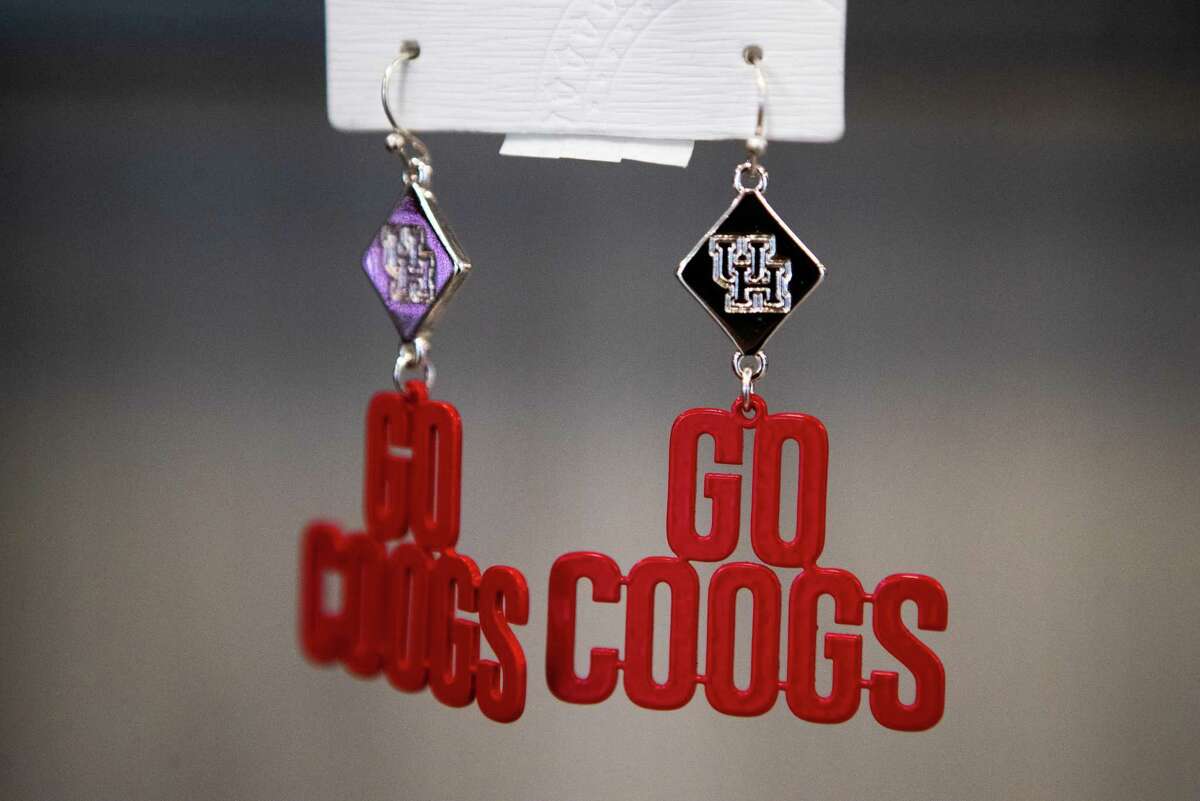 UH spent millions hoping to revive Phi Slama Jama magic. With Cougars ...