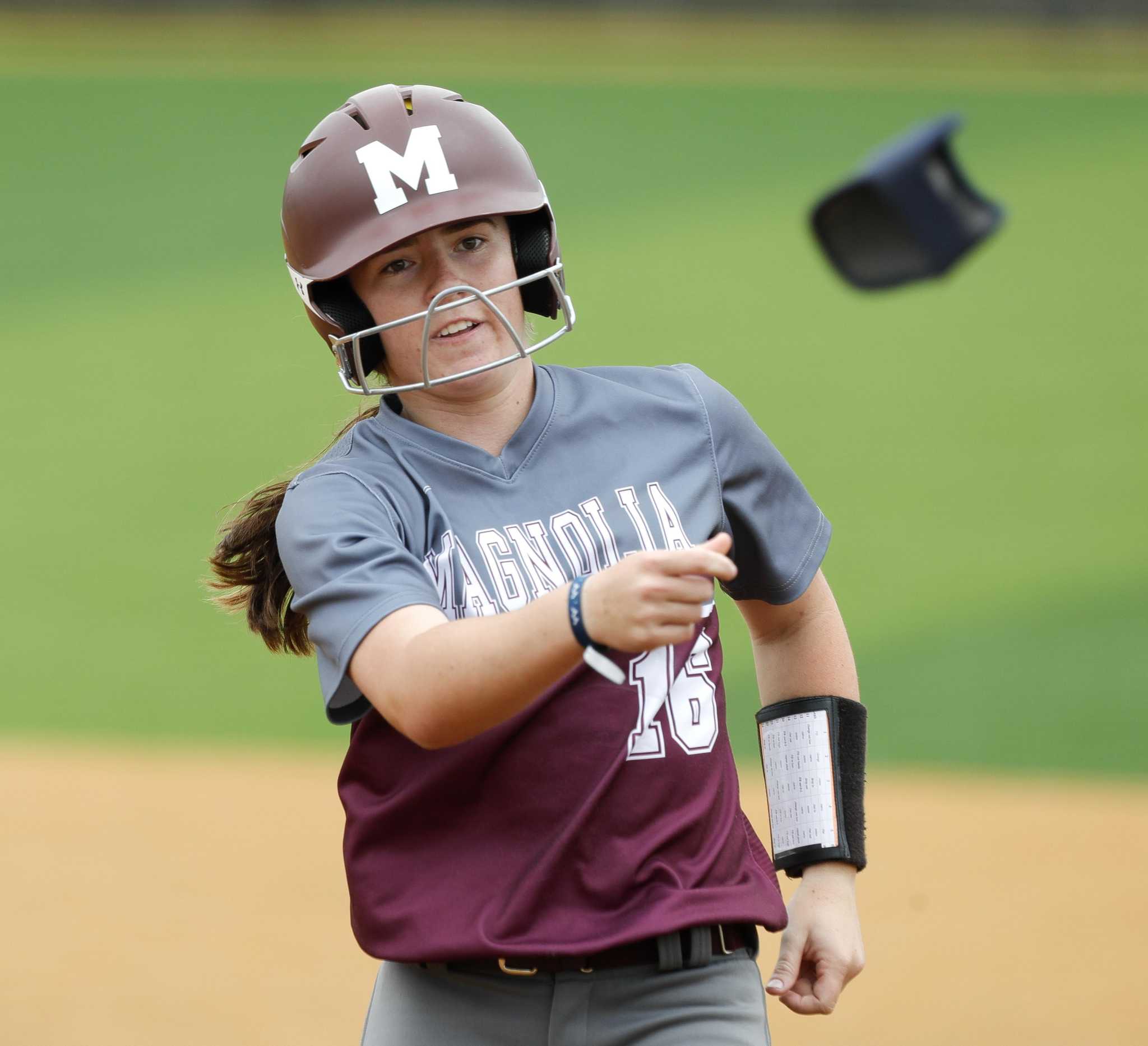 Softball roundup: Magnolia wins wild one; Bellinger strikes out 18 for ...