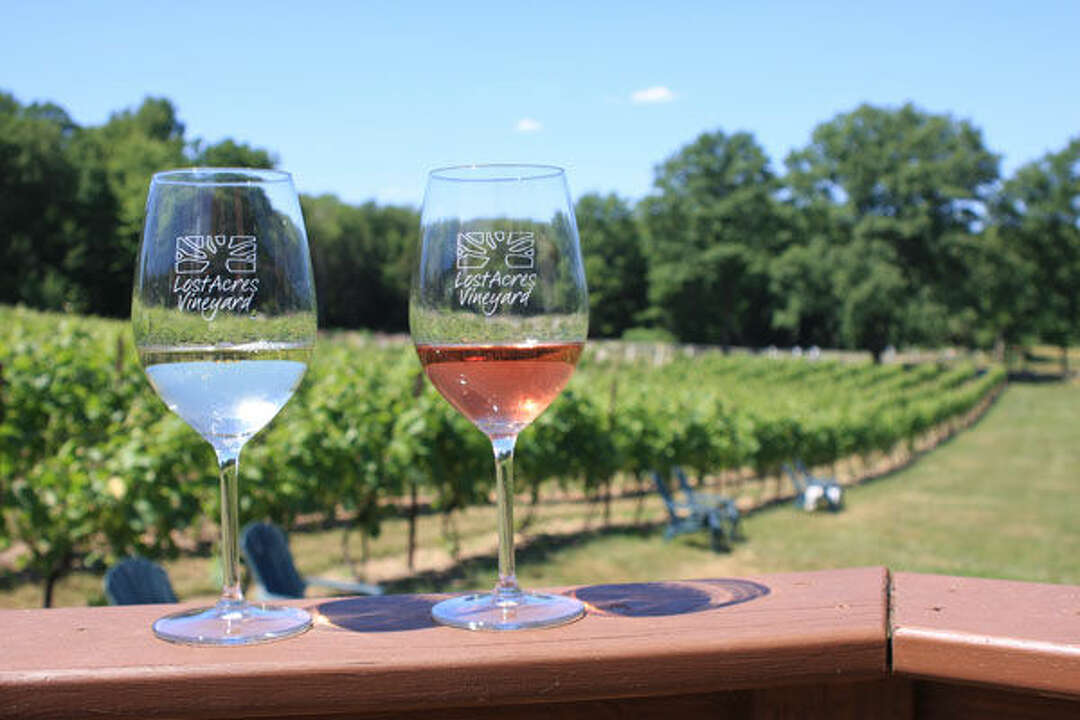 21 Destination Connecticut Wineries with Great Dining Options
