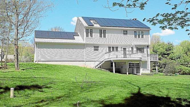 Solar Power a Viable Option For Some Connecticut Homeowners