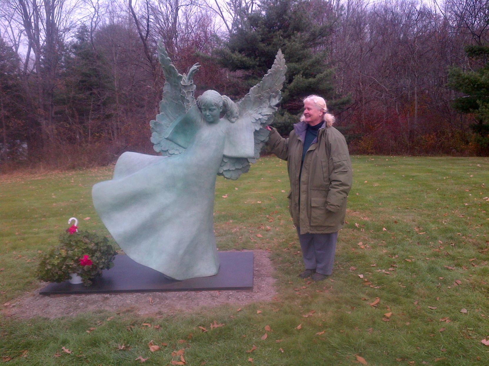 Connecticut Sculptor Hopes 'Freedom Angel' Will Be Insignia for Veterans