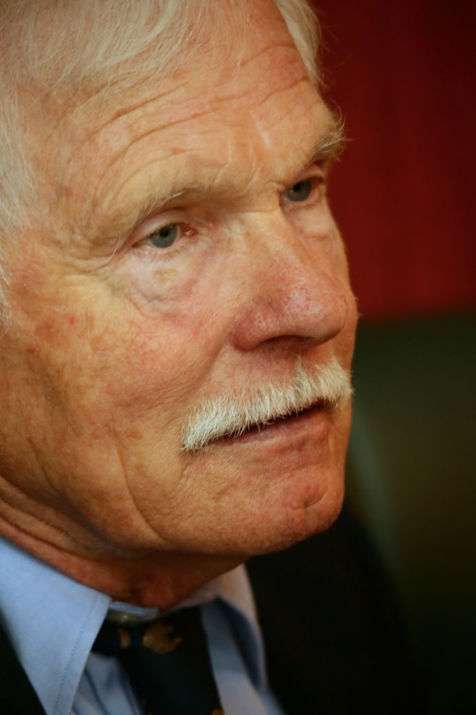 Ted Turner Talks Bison in Stop at New Ted’s Montana Grill in Hartford
