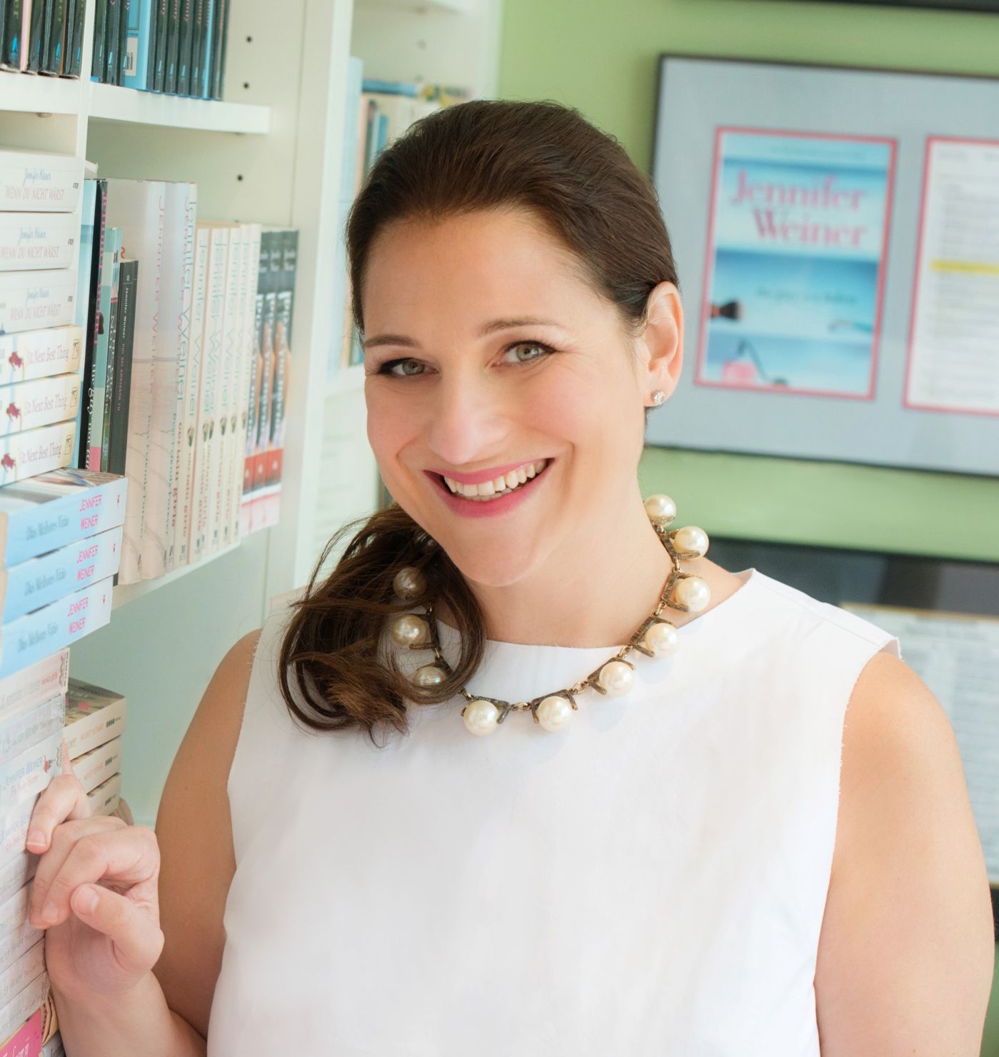 Author Jennifer Weiner Speaking at March of Dimes Connecticut Brunch ...